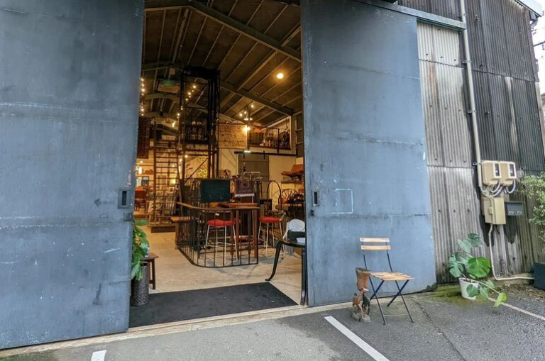 やってきました！cosaic Lab（コザイクラボ）静岡店！ヴィンテージ家具 | 新富不動産スタジオ